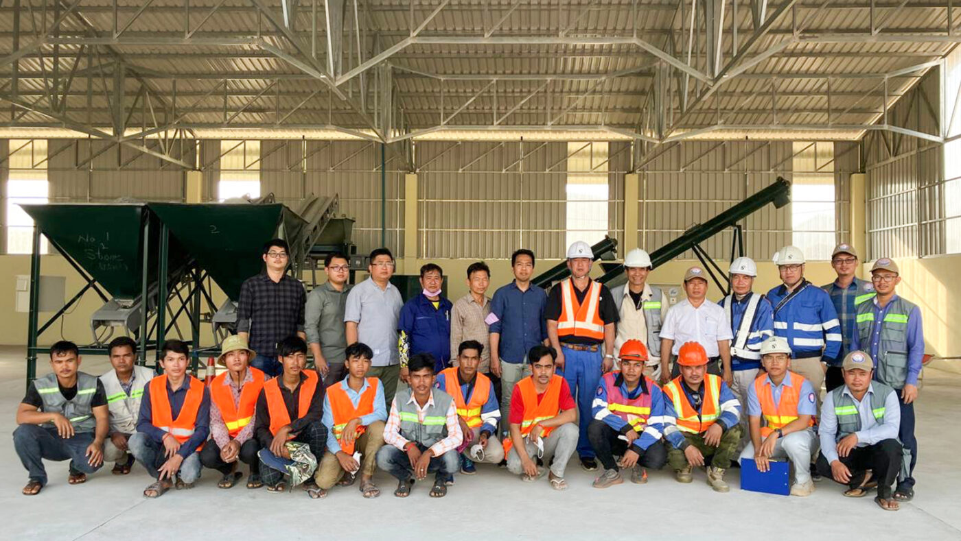 カンボジア公共事業運輸省(MPWT)に技術指導協力 - 愛亀グループ｜インフラの町医者